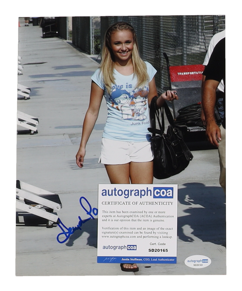 Hayden Panettiere Signed 8x10 Photo Acoa Pristine Auction 5744