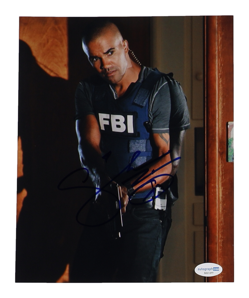 Shemar Moore Signed "Criminal Minds" 8x10 Photo (AutographCOA ...