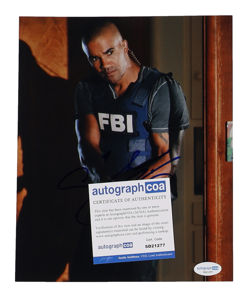 Shemar Moore Signed "Criminal Minds" 8x10 Photo (AutographCOA ...