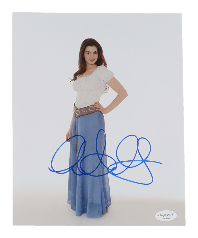 Anne Hathaway Signed "Ella Enchanted" 8x10 Photo (ACOA) | Pristine Auction