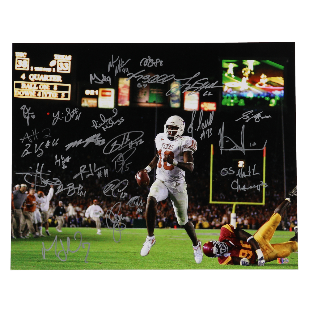2006 Texas Longhorns 16x20 Photo Team-Signed By (22) With Vince Young ...