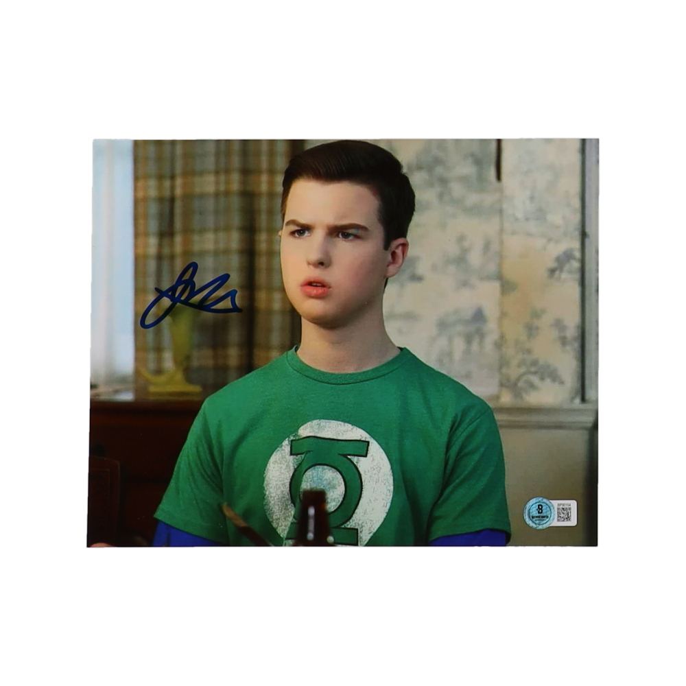 Iain Armitage Signed "Young Sheldon" 8x10 Photo (Beckett) | Pristine ...