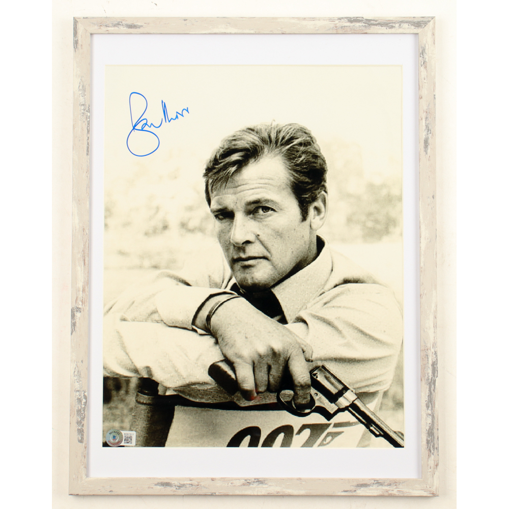 Roger Moore Signed "James Bond" Custom Framed Photo Display (Beckett ...