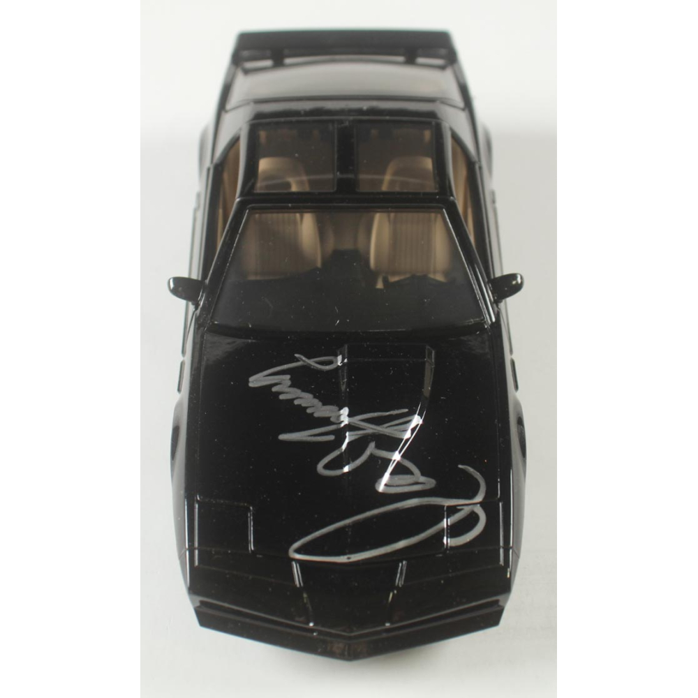 David Hasselhoff Signed "Knight Rider" 1:24 Diecast Car (Beckett ...