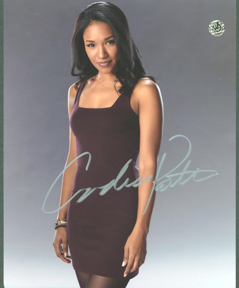 Candice Patton Signed "The Flash" 8x10 Photo (Wizard World) | Pristine ...