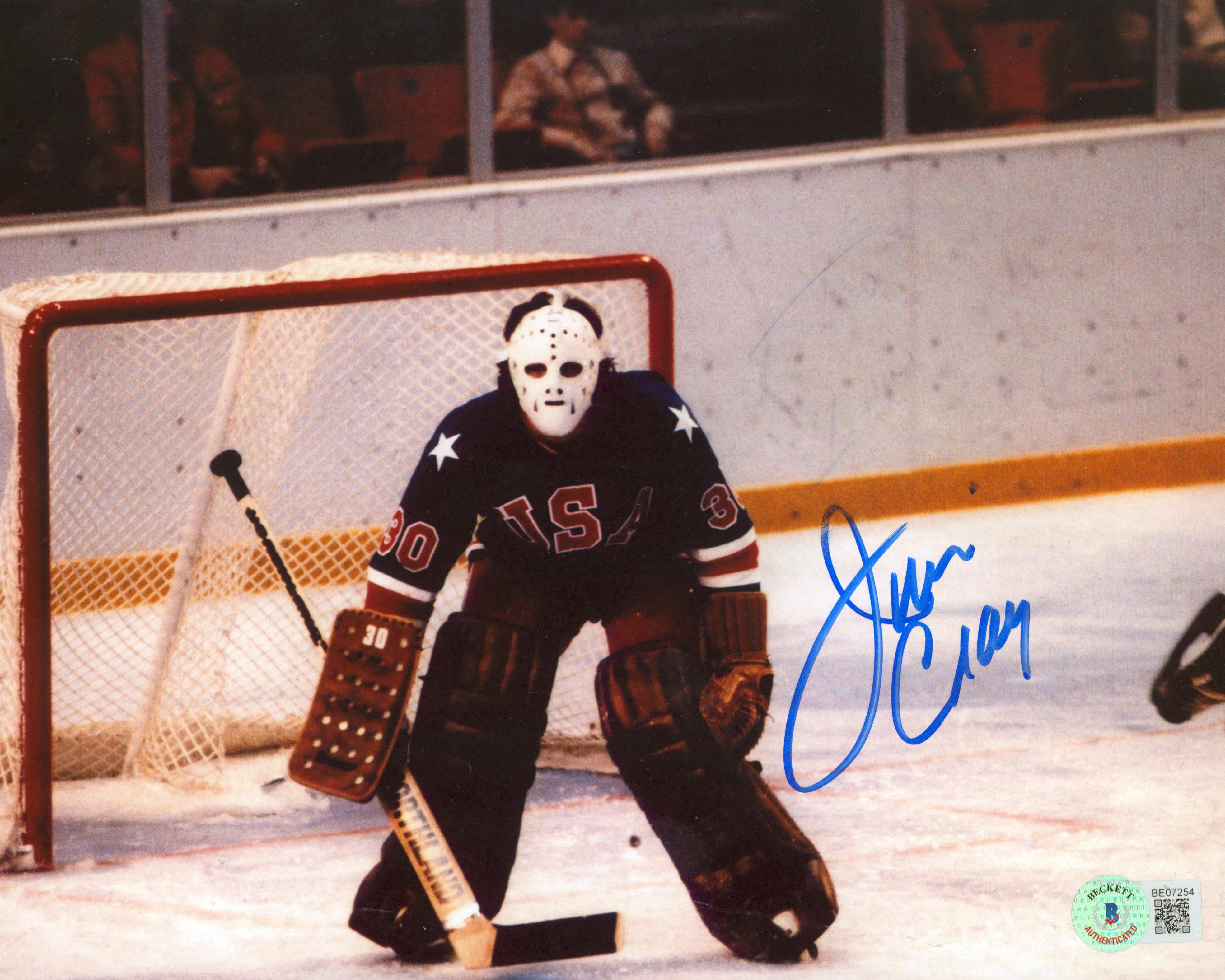 Jim Craig Signed Team USA 8x10 Photo (Beckett) | Pristine Auction