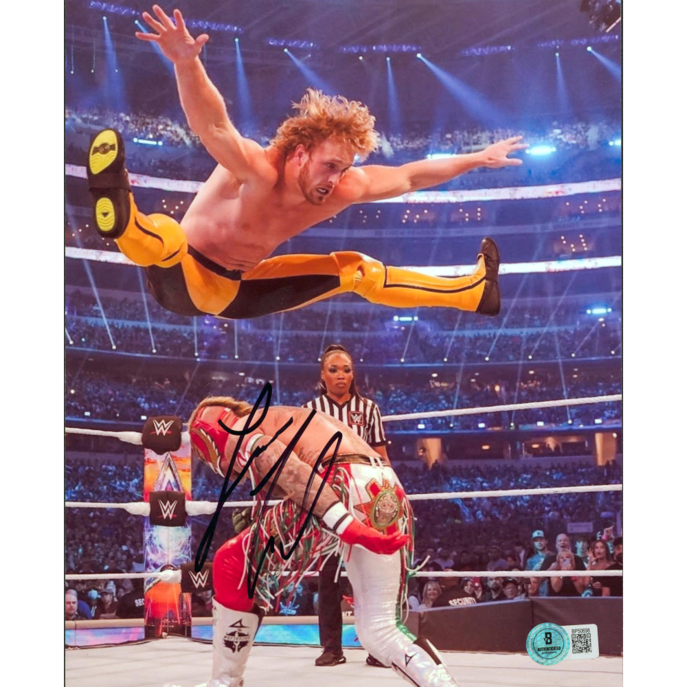 Logan Paul Signed WWE 8x10 Photo (Beckett) | Pristine Auction
