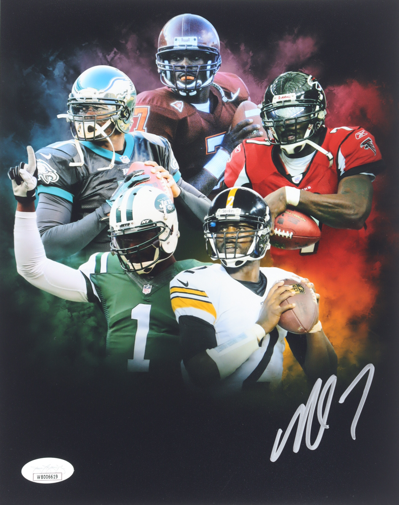 Michael Vick Signed 8x10 Photo (JSA) | Pristine Auction
