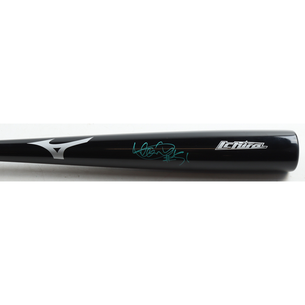 Ichiro Suzuki Signed Mizuno Player Model Baseball Bat (Ichiro & Beckett ...