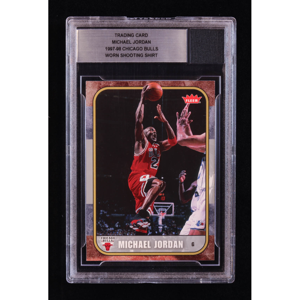 Michael Jordan 2007 Fleer Michael Jordan #89 with Worn Shooting Shirt ...
