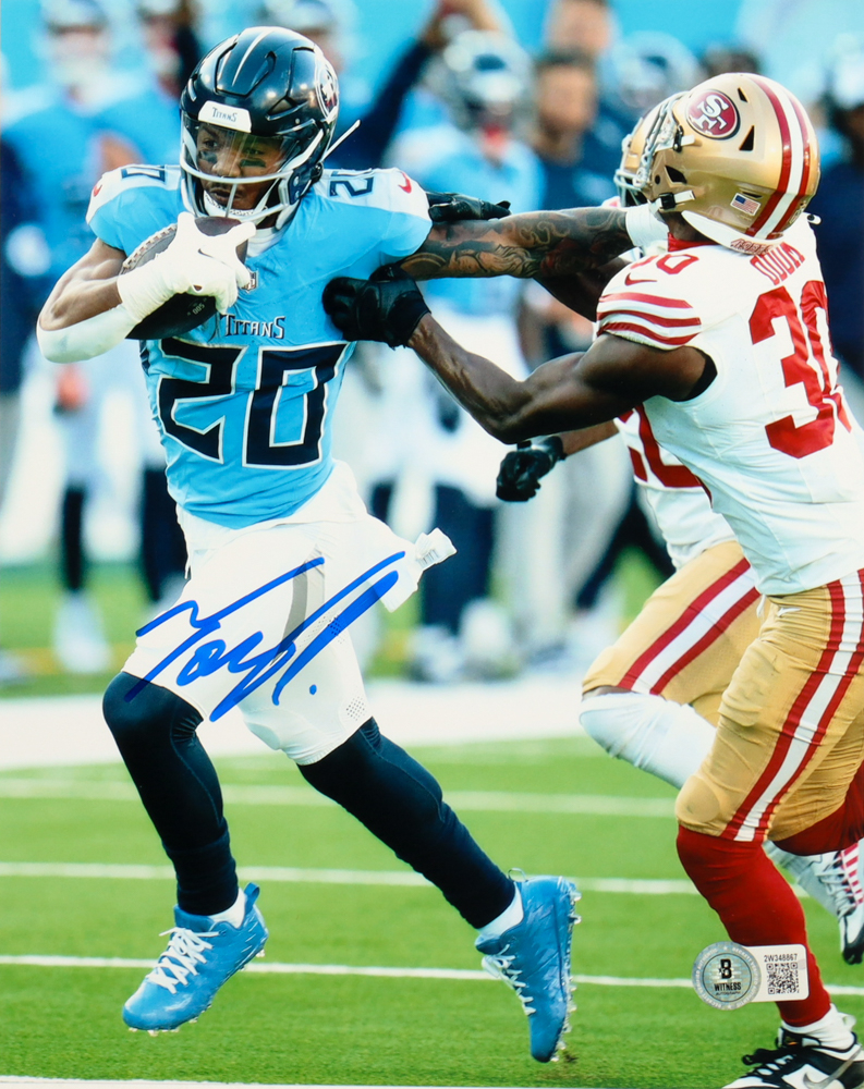 Tony Pollard Signed Titans 8x10 Photo (Beckett) | Pristine Auction