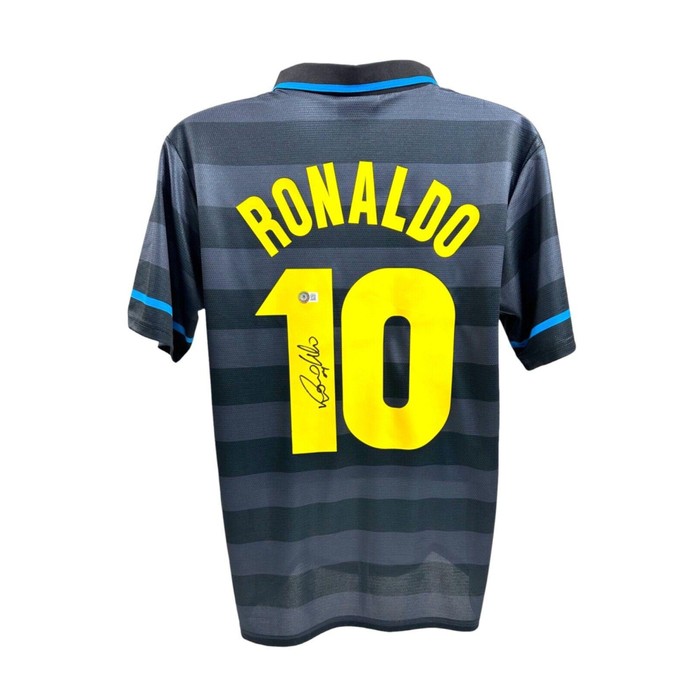 Ronaldo Nazario Signed Inter Milan Jersey (Beckett) | Pristine Auction