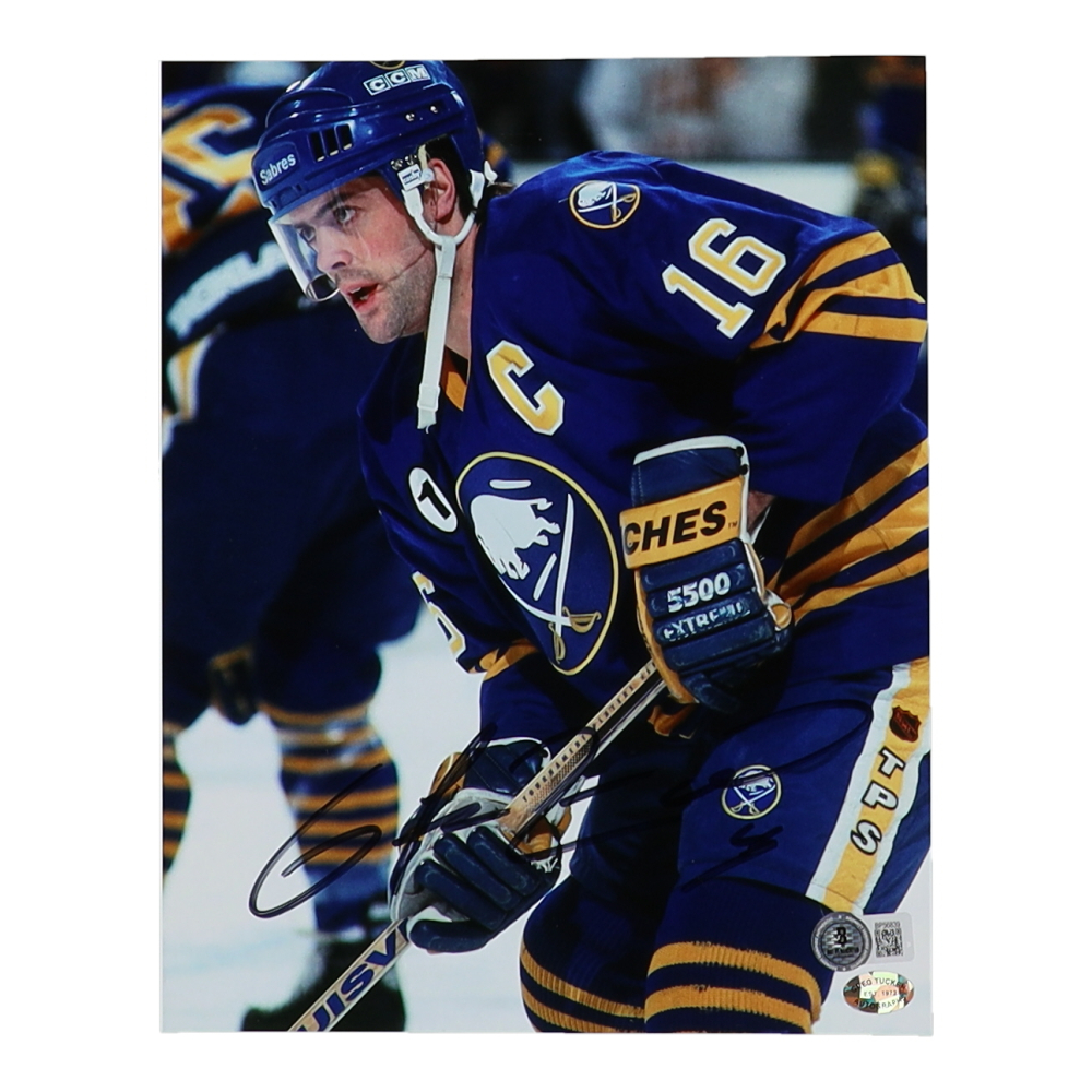 Gilbert Perreault Signed Sabres 8x10 Photo (Beckett) | Pristine Auction