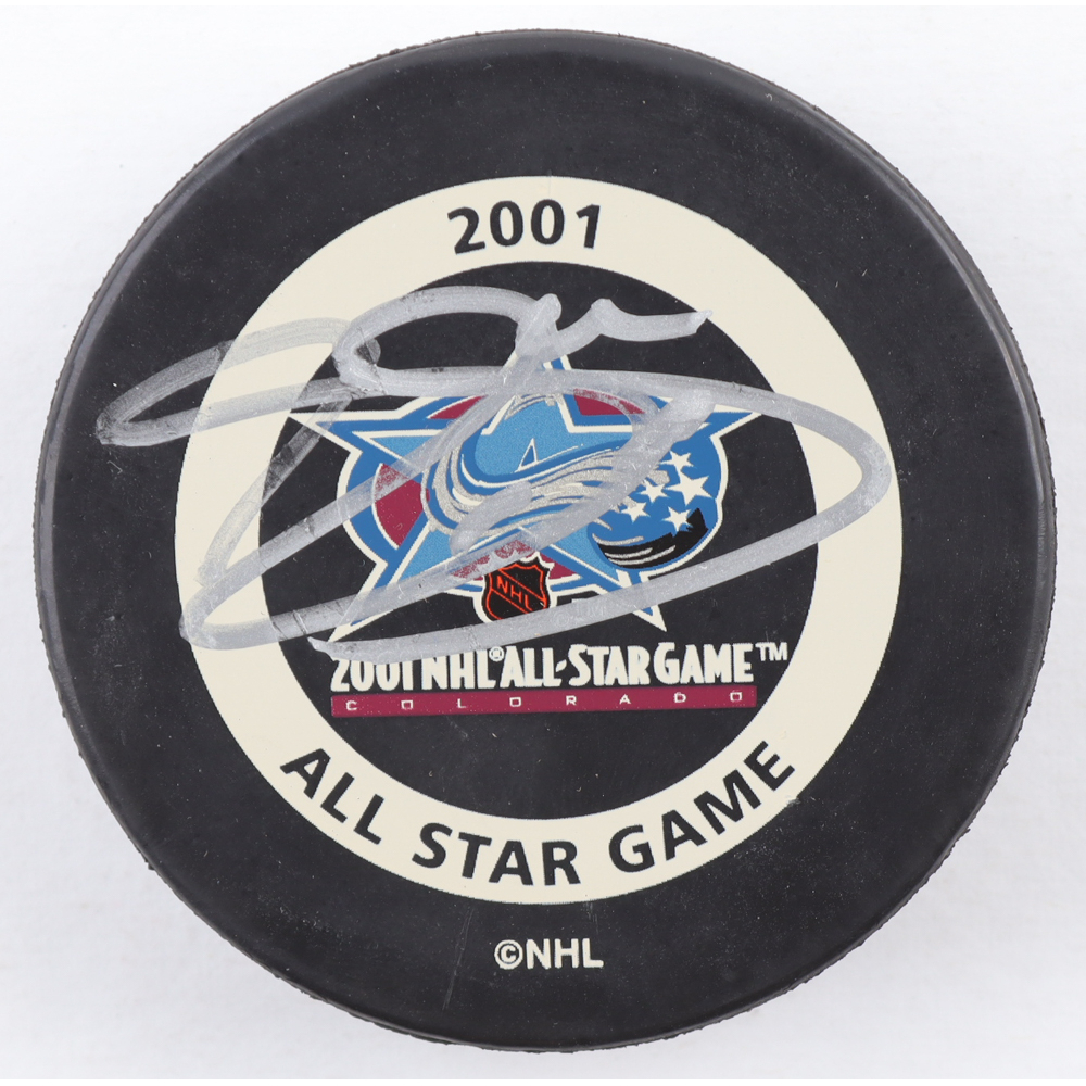 Joe Sakic Signed 2001 NHL All-Star Game Logo Hockey Puck (Beckett ...