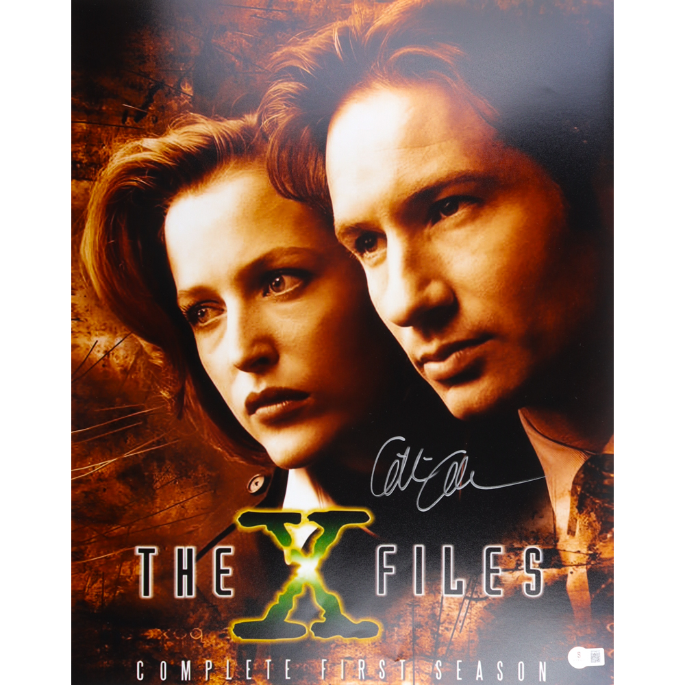 Gillian Anderson Signed "X-Files" 16x20 Photo (Beckett) | Pristine Auction
