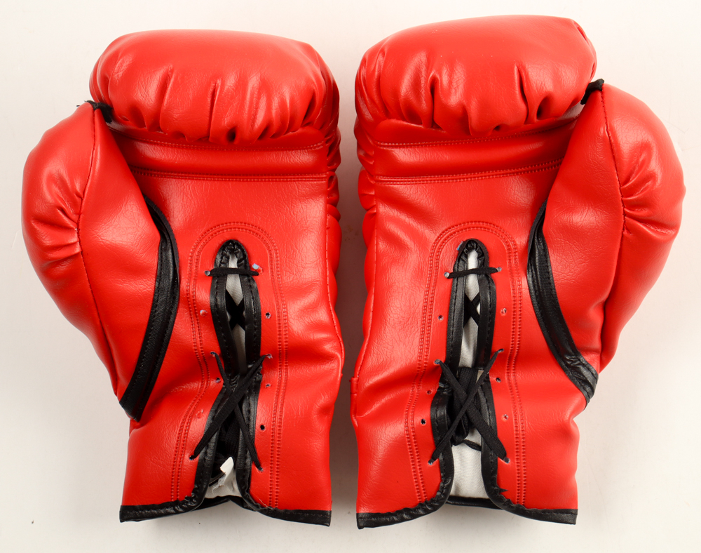 Muhammad Ali Signed Set of Everlast Boxing Gloves (JSA) | Pristine Auction