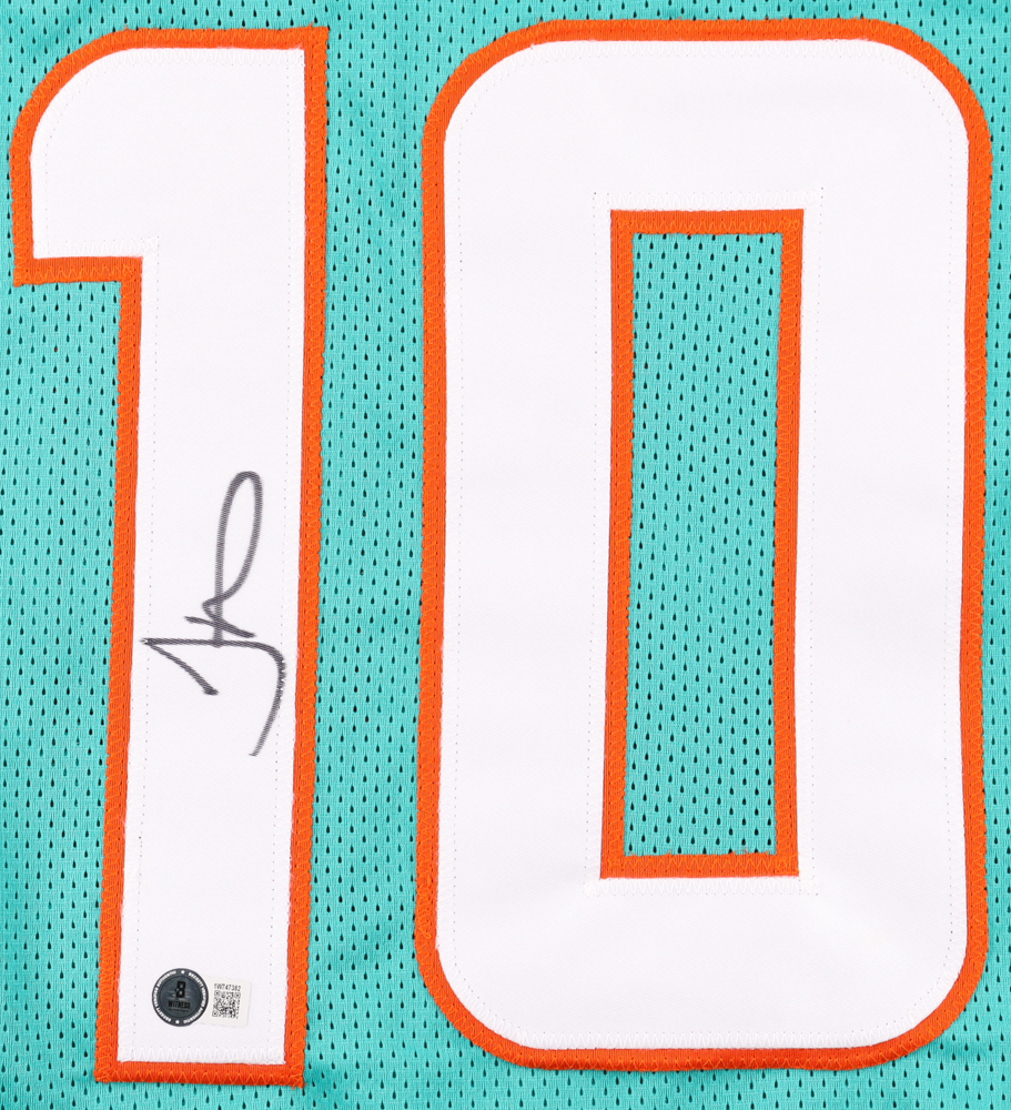 Tyreek Hill Signed Jersey (Beckett) | Pristine Auction