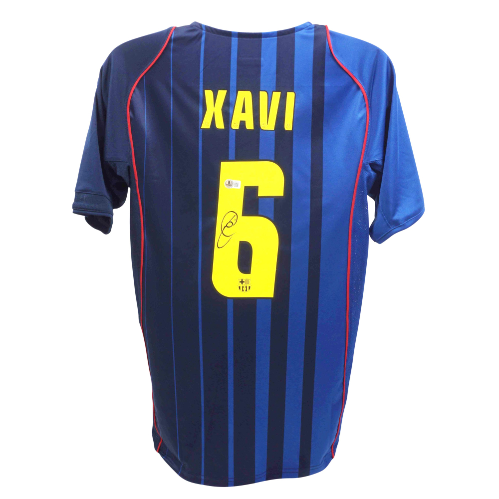 Xavi Signed Barcelona Jersey (Beckett) | Pristine Auction