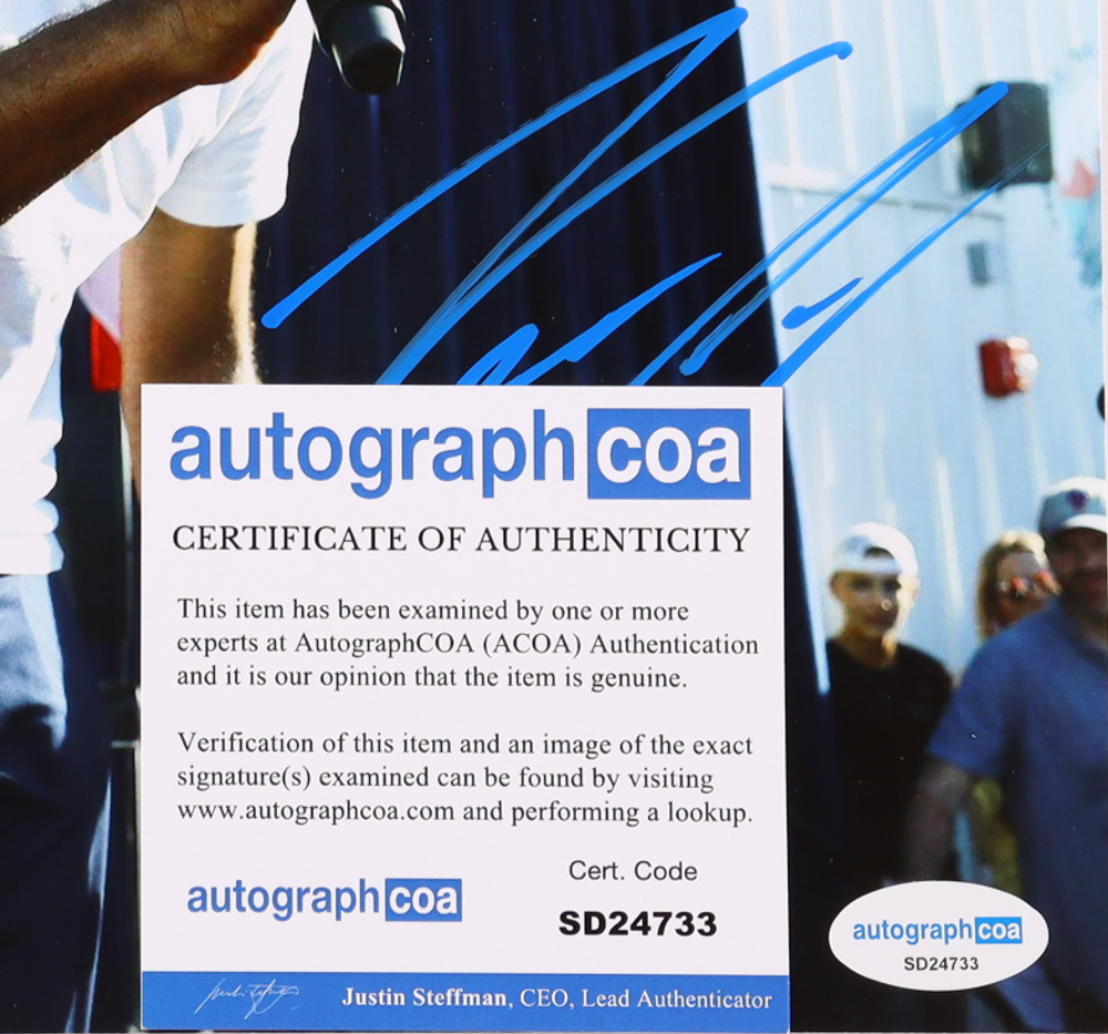 Vivek Ramawamy Signed 8x10 Photo (AutographCOA) | Pristine Auction