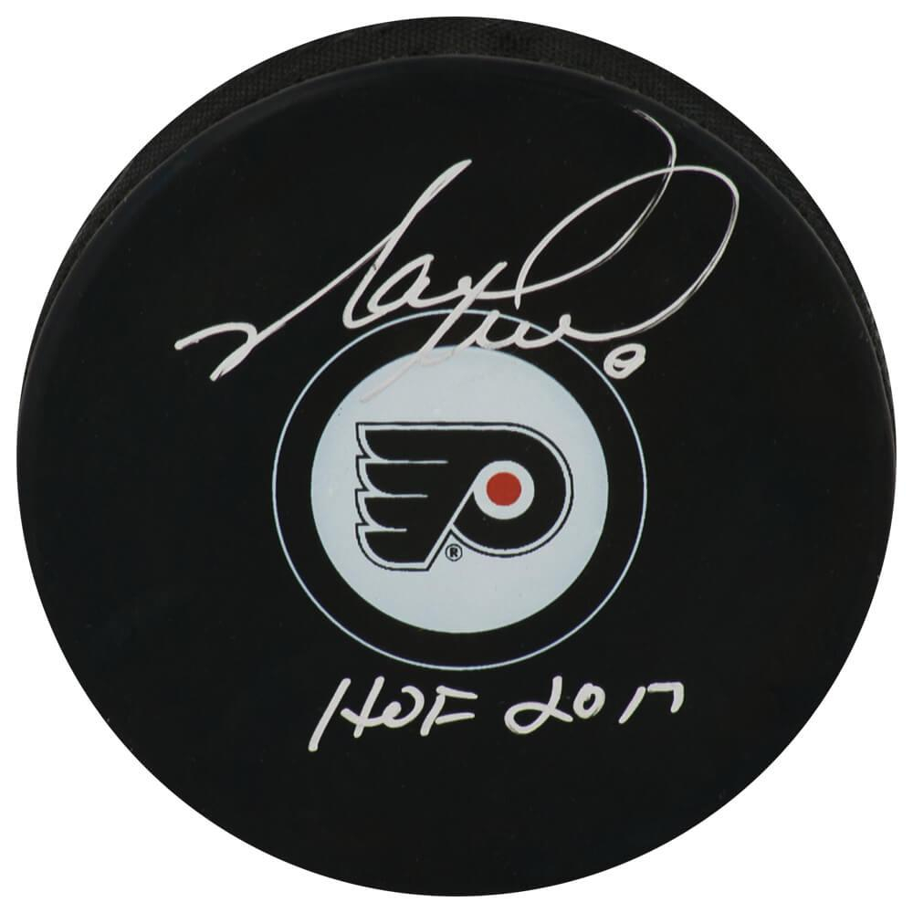 Mark Recchi Signed Flyers Logo Hockey Puck Inscribed "HOF 2017 ...