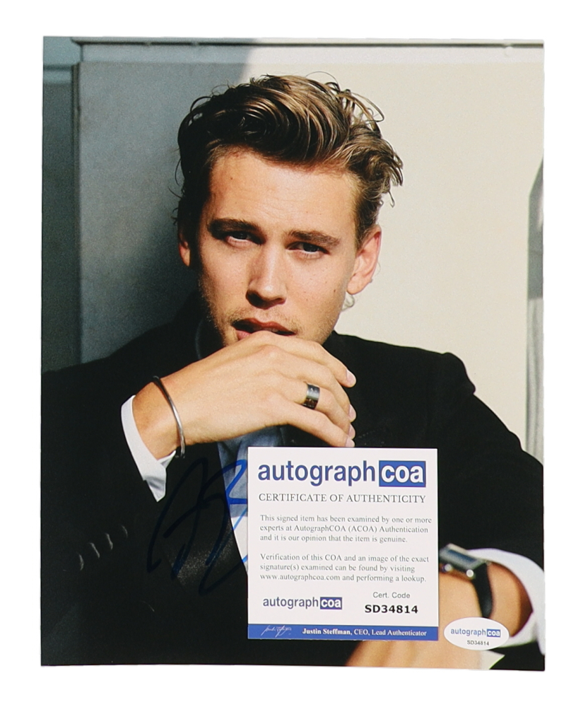 Austin Butler Signed 8x10 Photo (AutographCOA) | Pristine Auction