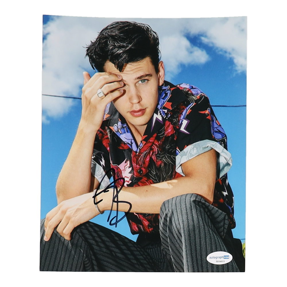 Austin Butler Signed "Elvis" 8x10 Photo (AutographCOA) | Pristine Auction