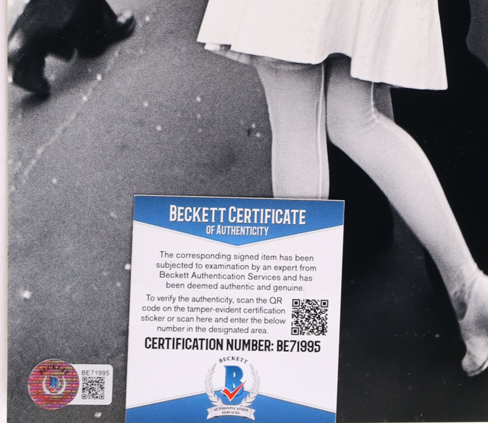 George Mendonsa Signed "VJ Day" Iconic New York Times Square 11x14 ...