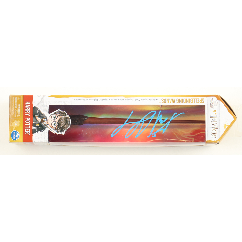 Daniel Radcliffe Signed "Harry Potter" Wand (Beckett) | Pristine Auction