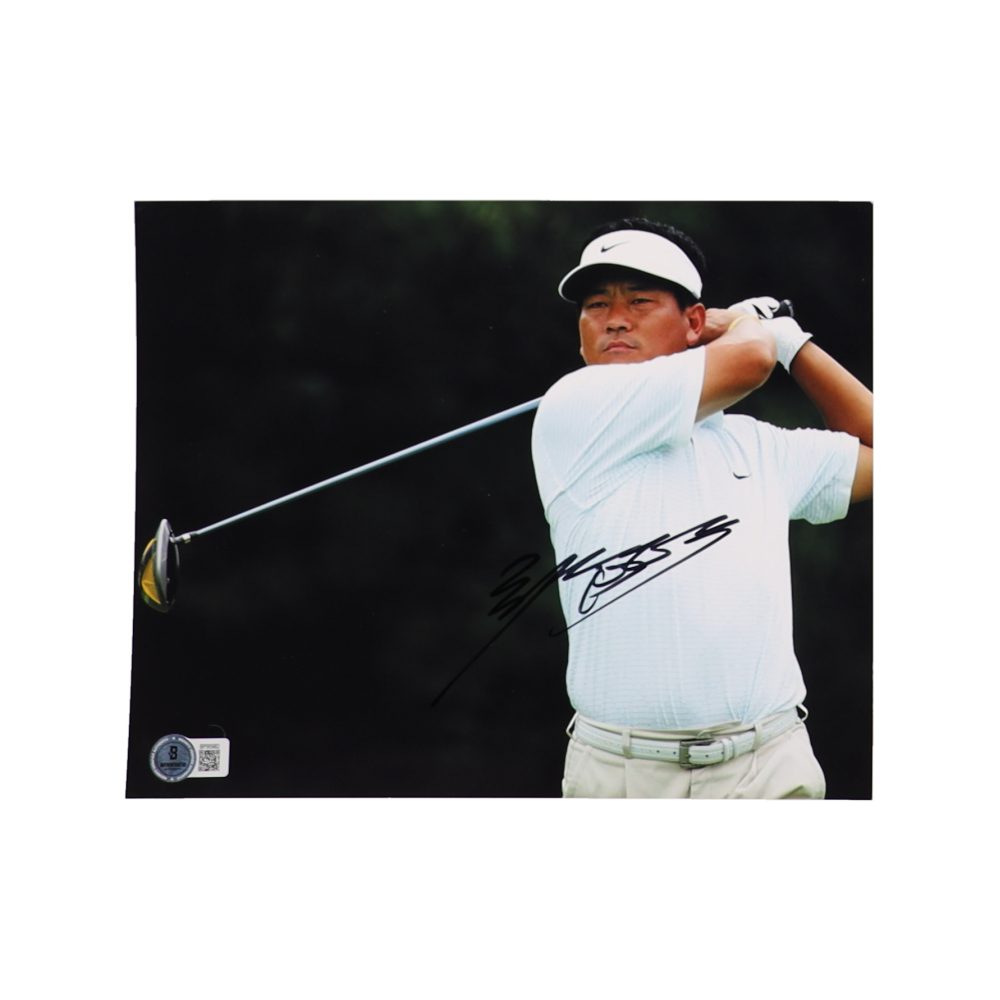 K.J. Choi Signed 8x10 Photo (Beckett) | Pristine Auction