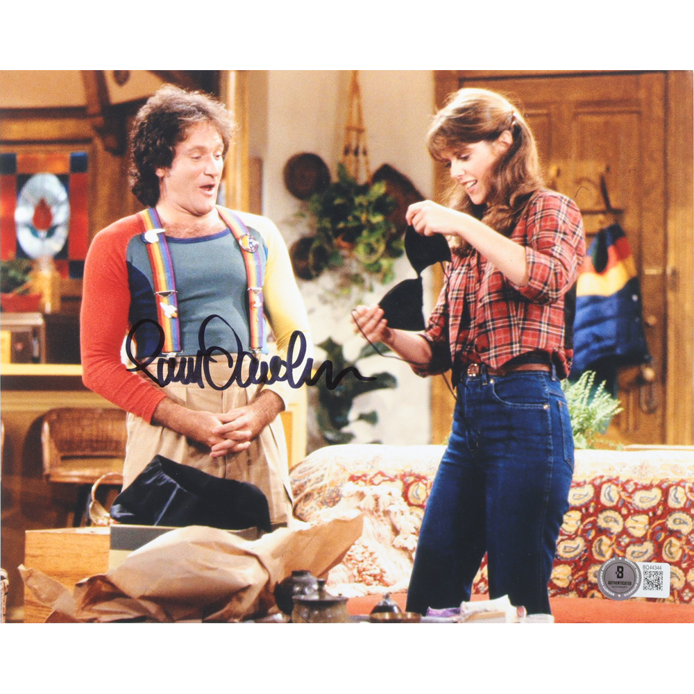 Pam Dawber Signed "Mork & Mindy" 8x10 Photo (Beckett) | Pristine Auction