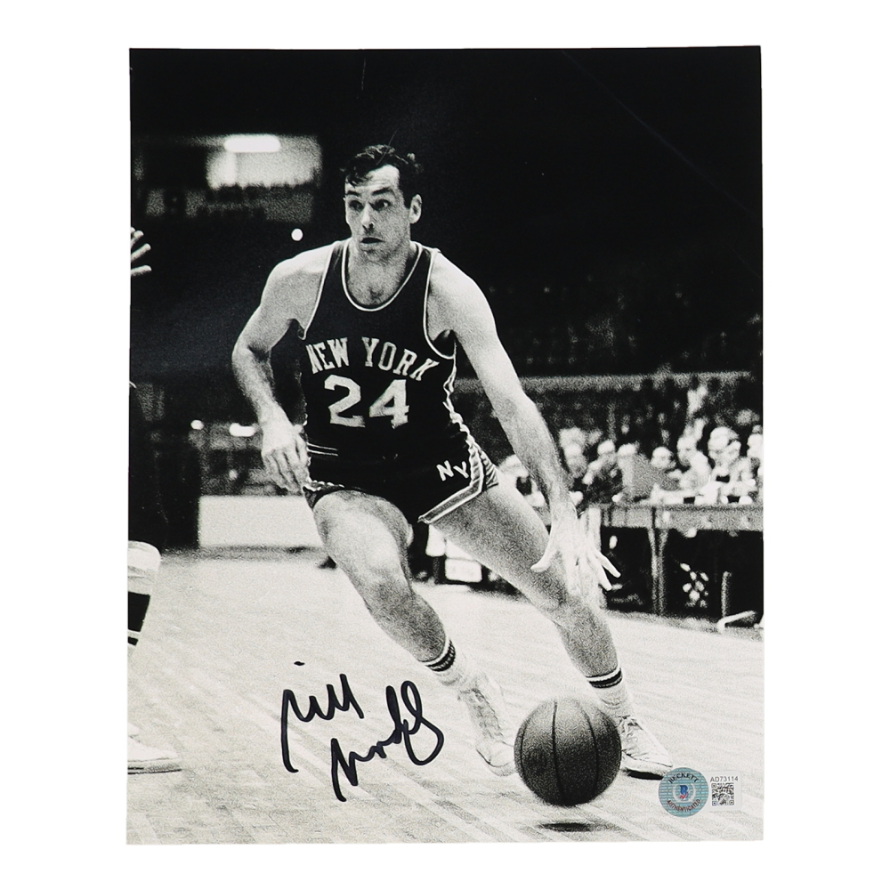 Bill Bradley Signed Knicks 8x10 Photo (Beckett) | Pristine Auction