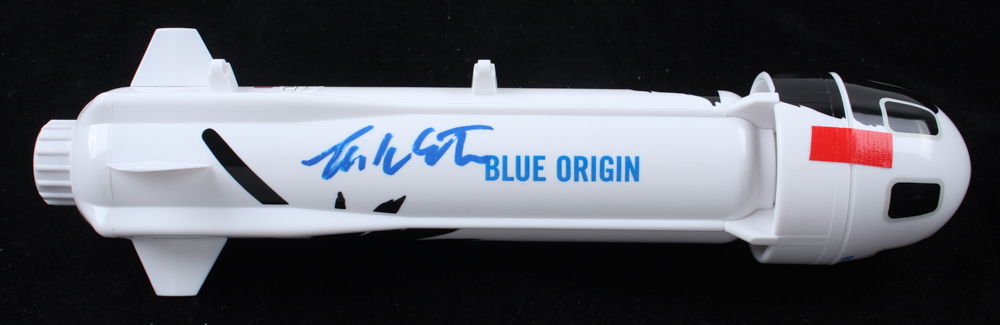 William Shatner Signed Blue Origin "New Shepard" Flying Model Replica ...
