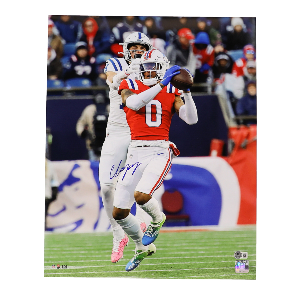 Christian Gonzalez Signed Patriots 16x20 Photo (Beckett) | Pristine Auction