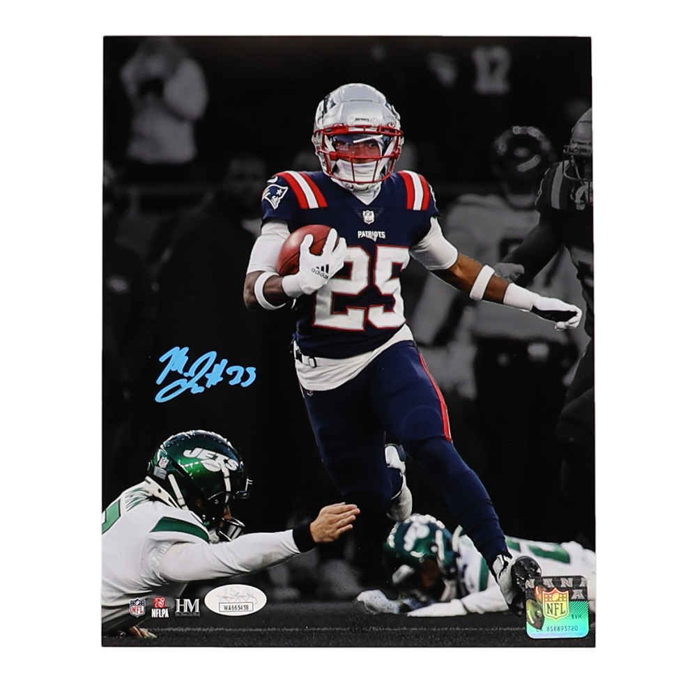 Marcus Jones Signed Patriots 8x10 Photo (JSA) | Pristine Auction