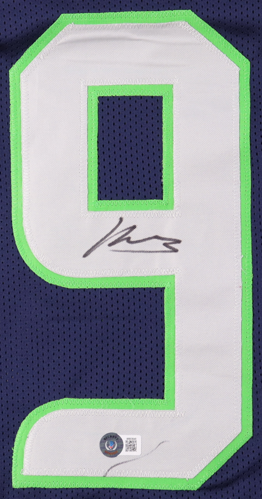 Kenneth Walker III Signed Jersey (Beckett) | Pristine Auction
