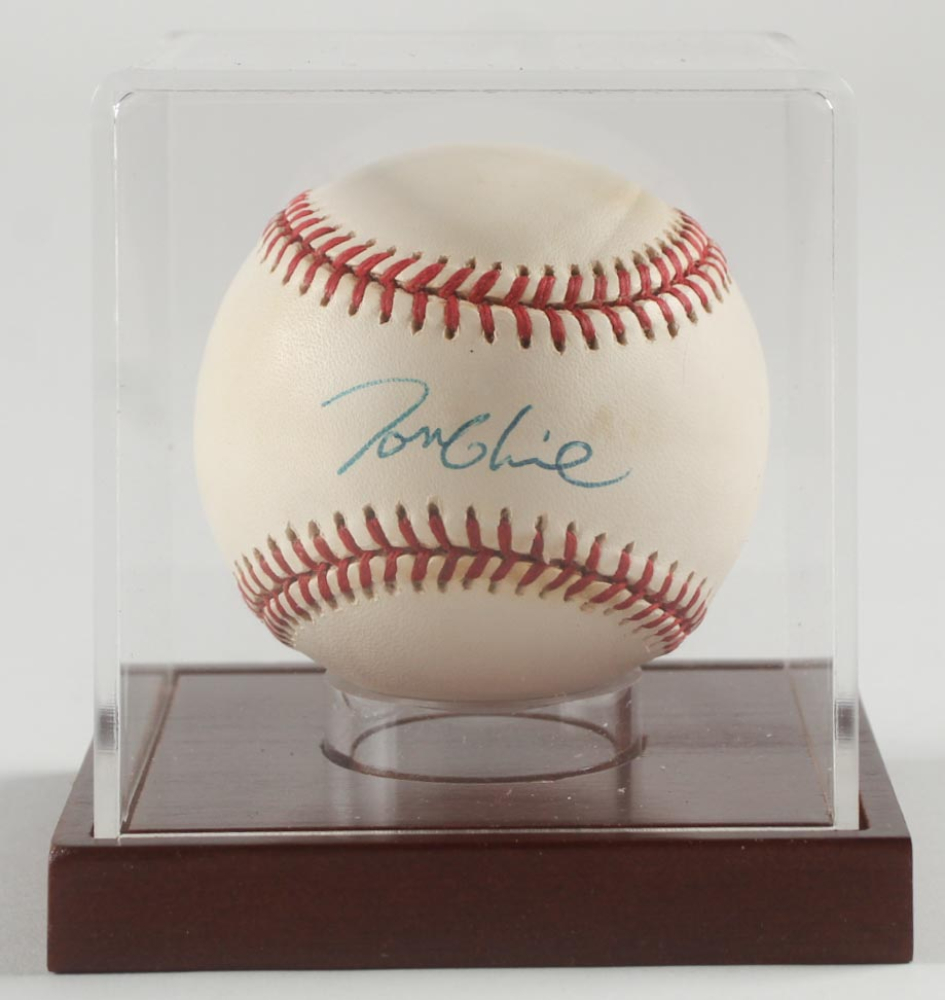 Tom Glavine Signed ONL Baseball with Display Case (PSA) | Pristine Auction