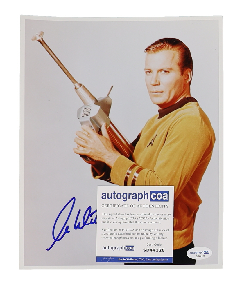 William Shatner Signed "Star Trek" 8x10 Photo (AutographCOA) | Pristine ...