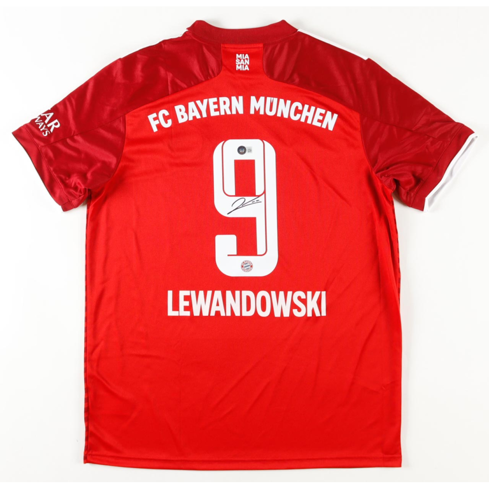 Robert Lewandowski Signed Bayern Munich Jersey (Beckett) | Pristine Auction