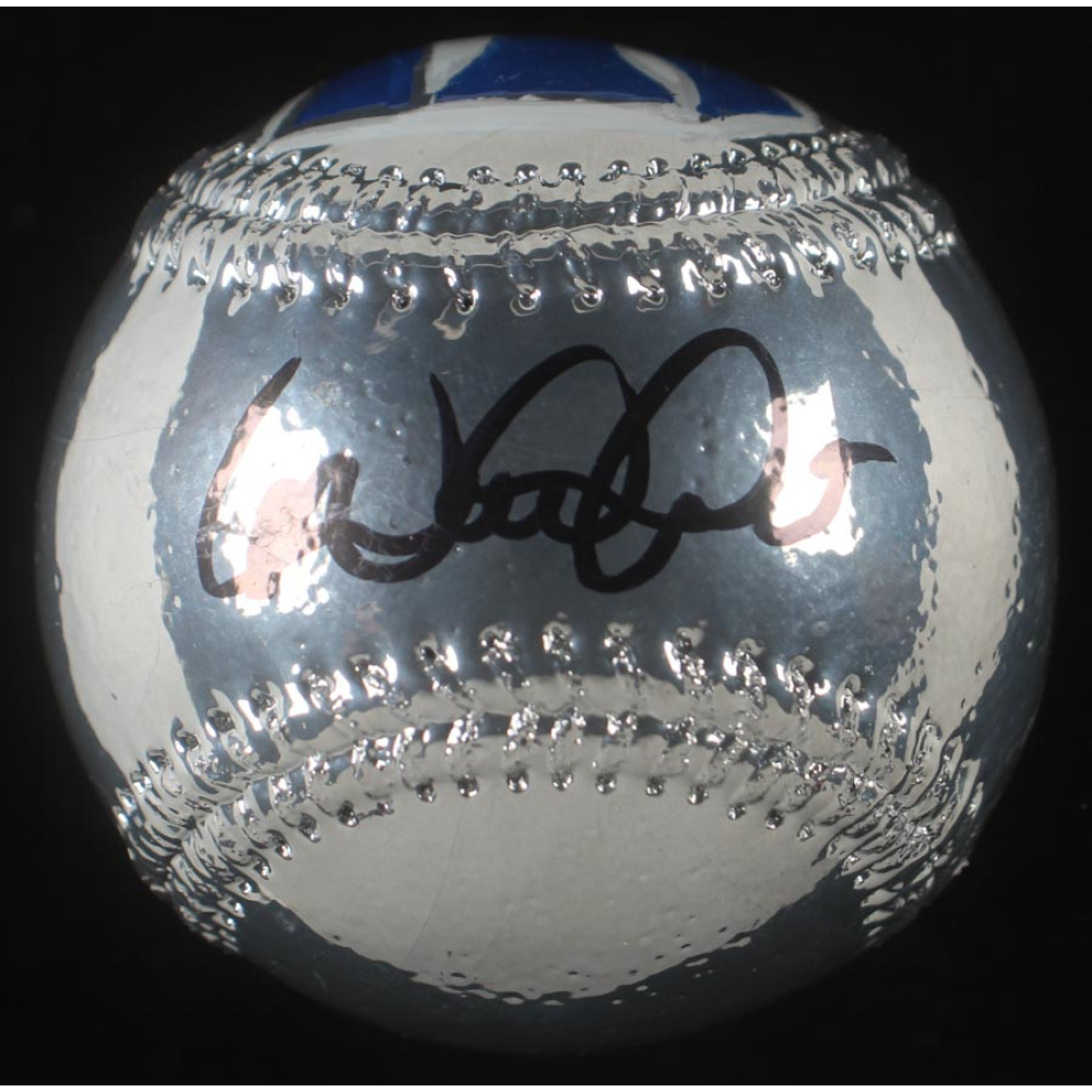 Derek Jeter Signed Hand-Painted Yankees Logo Chrome Baseball (Beckett ...