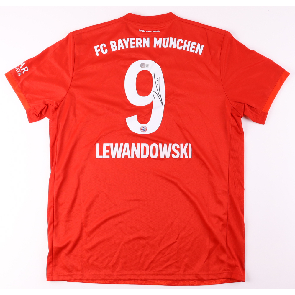 Robert Lewandowski Signed Bayern Munich Jersey (Beckett) | Pristine Auction