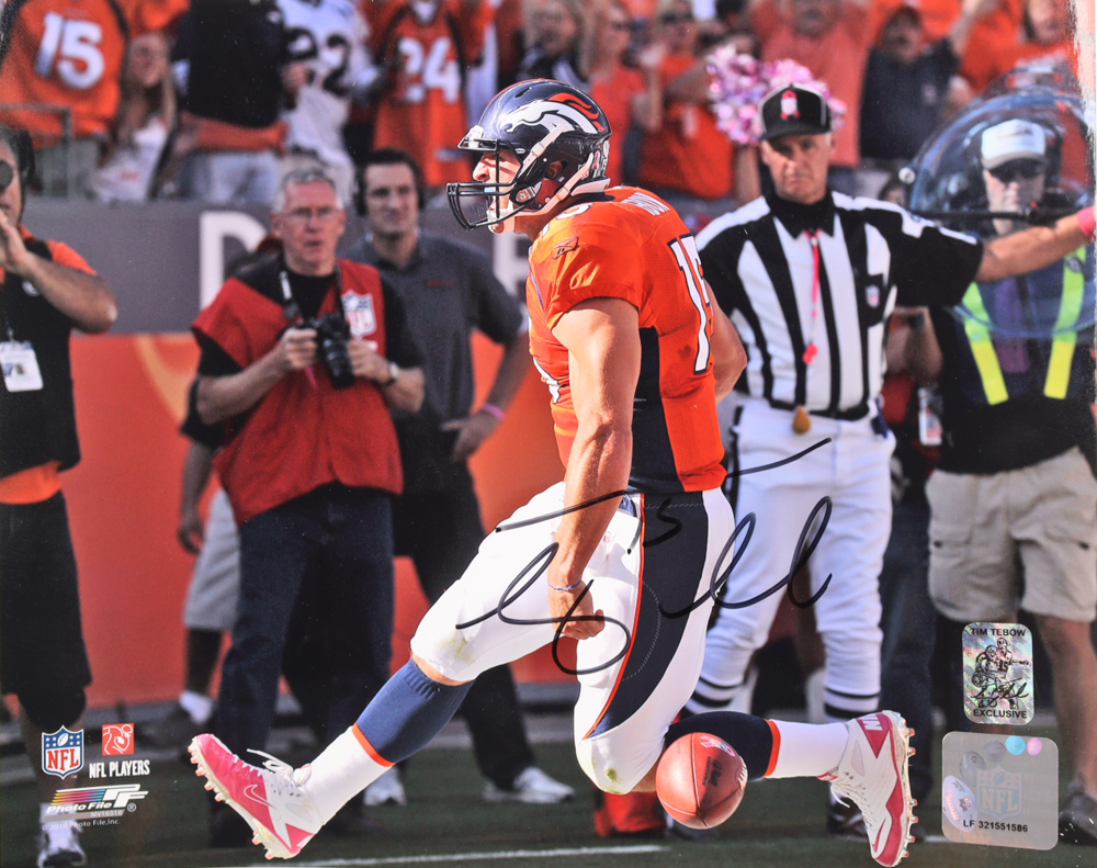 Tim Tebow Signed Patriots 8x10 Photo (Tebow) | Pristine Auction