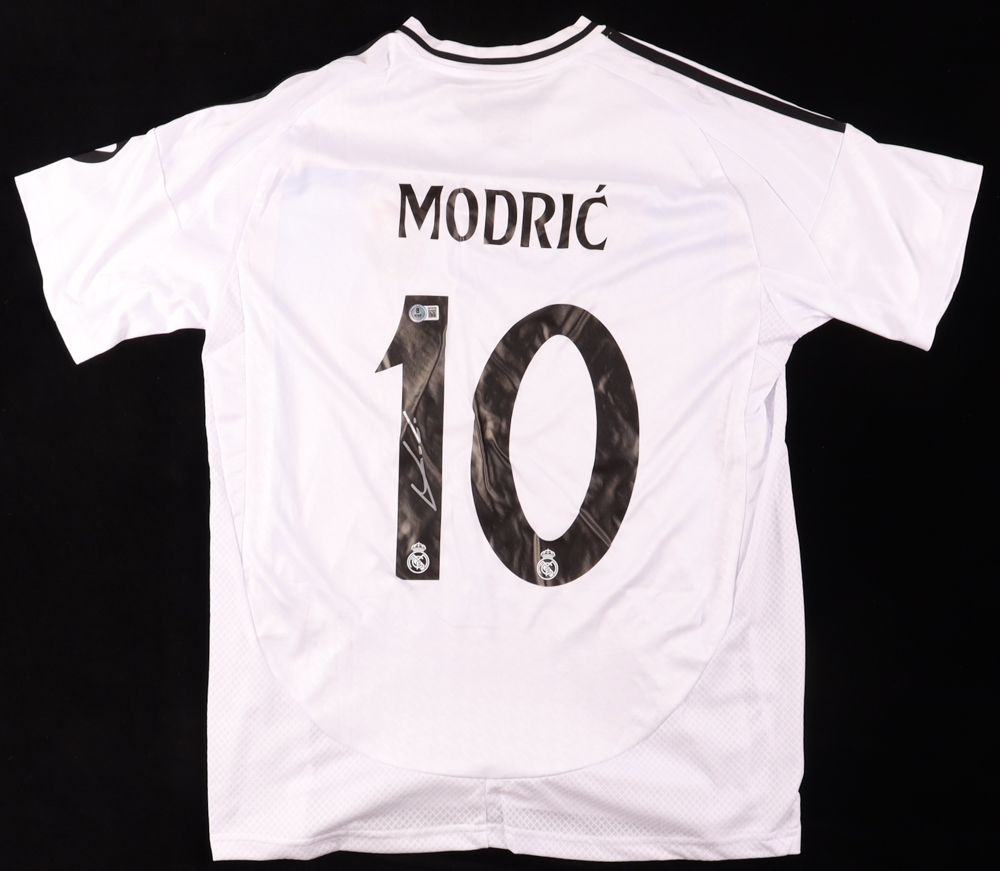 Luka Modric Signed Jersey (Beckett) | Pristine Auction