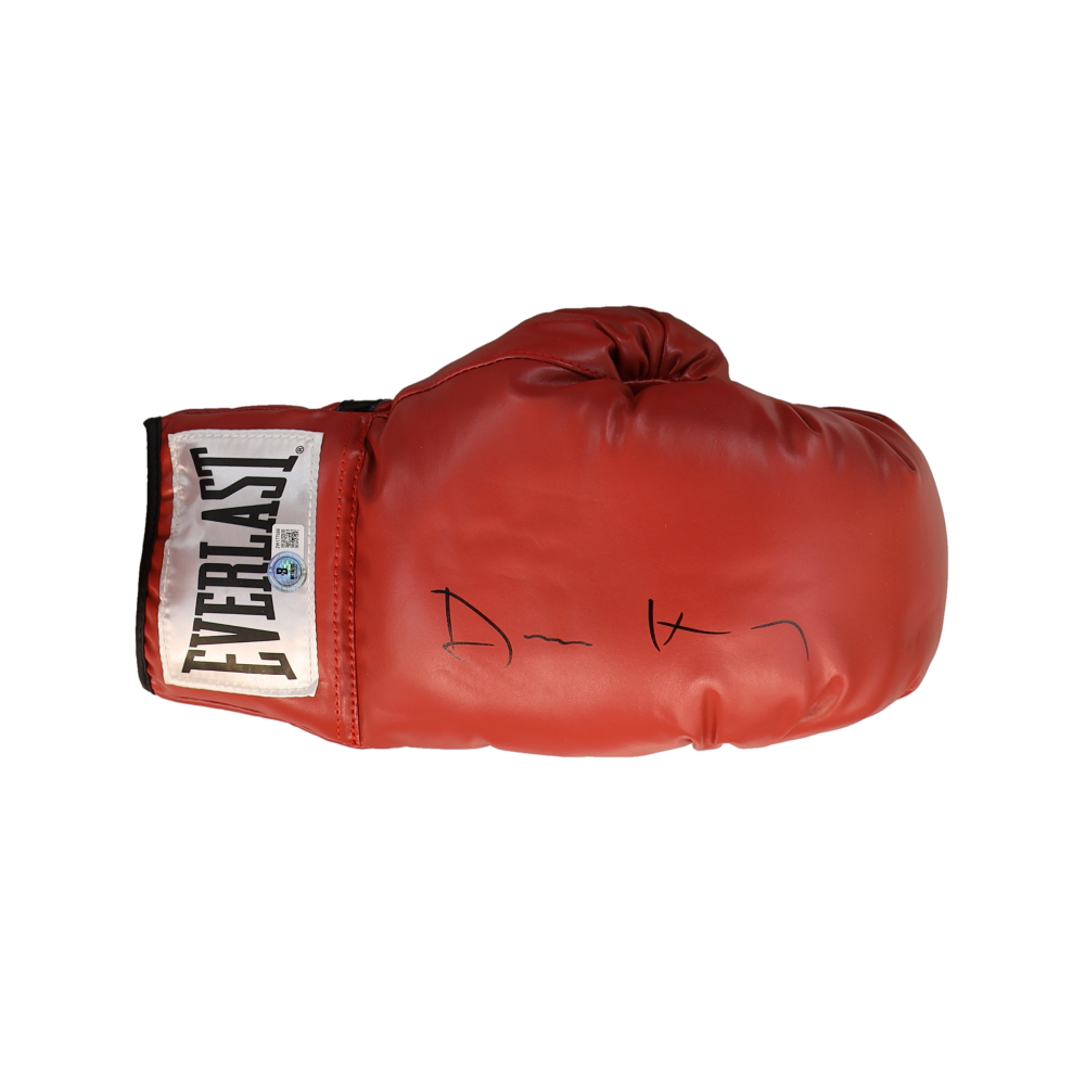 Devin Haney Signed Everlast Boxing Glove (Beckett) | Pristine Auction