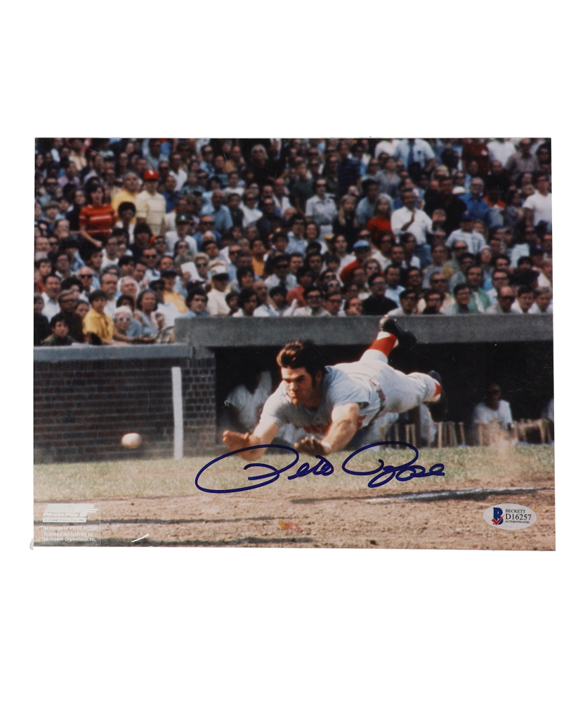 Pete Rose Signed Reds 8x10 Photo (Beckett) | Pristine Auction