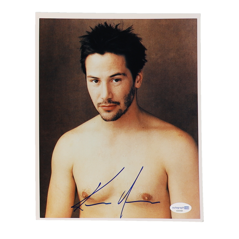 Keanu Reeves Signed 8x10 Photo (ACOA) | Pristine Auction