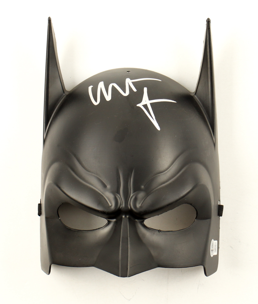 Christian Bale Signed Batman Mask (Beckett) | Pristine Auction