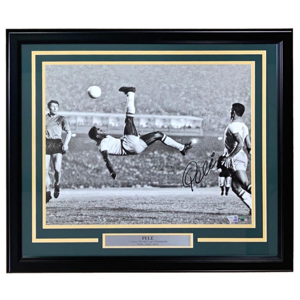 Pele Signed Team Brazil Custom Framed Photo (Fanatics) | Pristine Auction