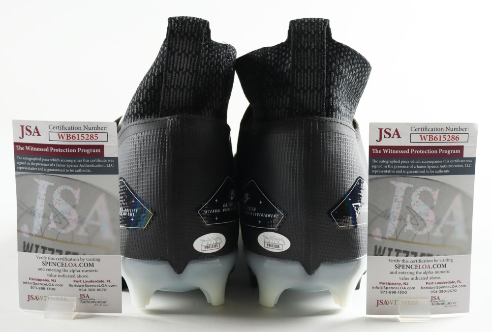 Michael Vick Signed Pair of Nike Football Cleats (JSA) | Pristine Auction