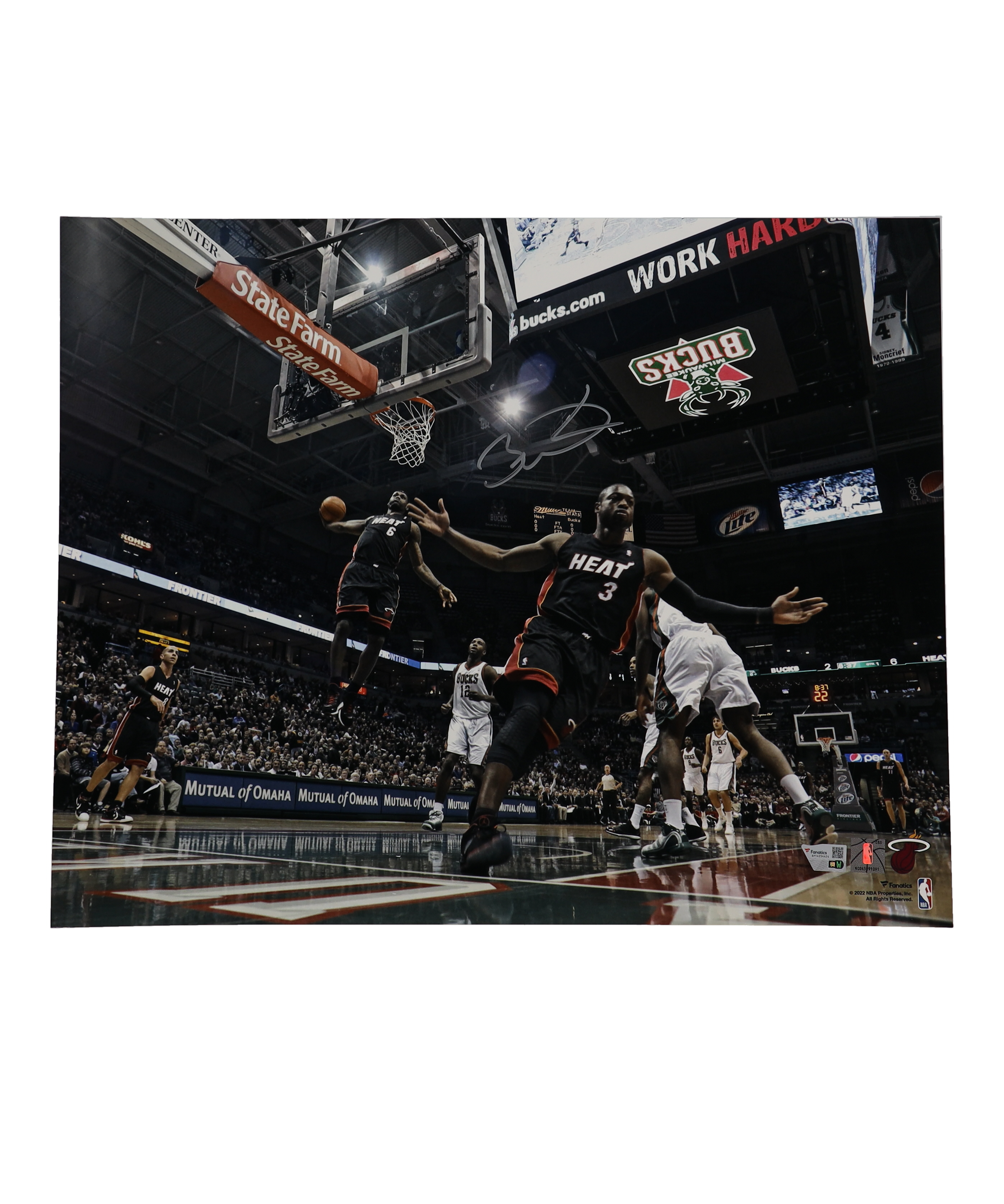 Dwayne Wade Signed Heat 16x20 Photo (Fanatics) | Pristine Auction