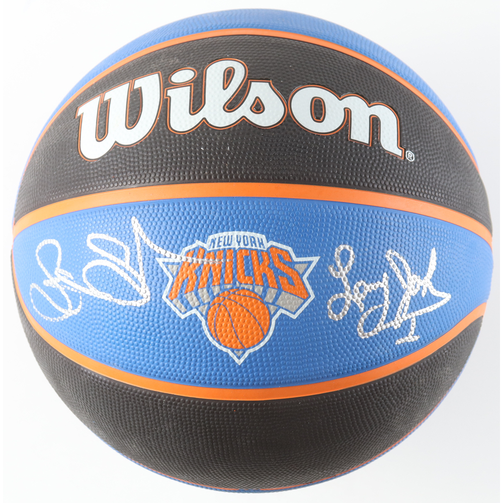 Larry Johnson & Latrell Sprewell Signed Knicks Logo Basketball (AWM ...